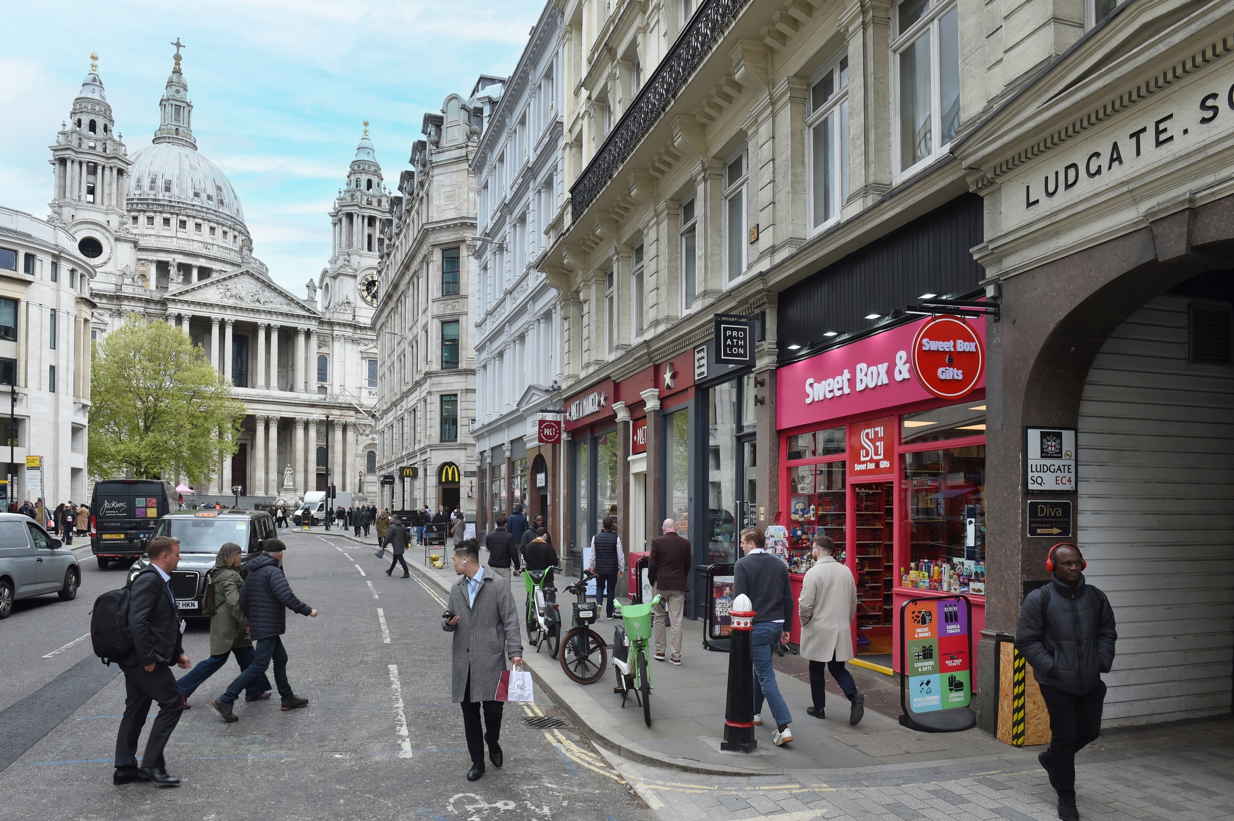19-23 Ludgate Hill, London EC4M 7AE - Lewis & Partners